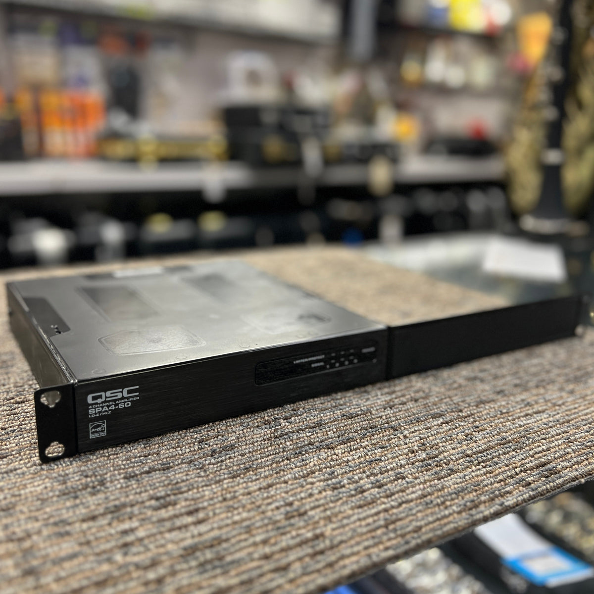 USED QSC SPA4-60 4 Channel 60 Watt Audio Power Amplifier — Dirt Cheep